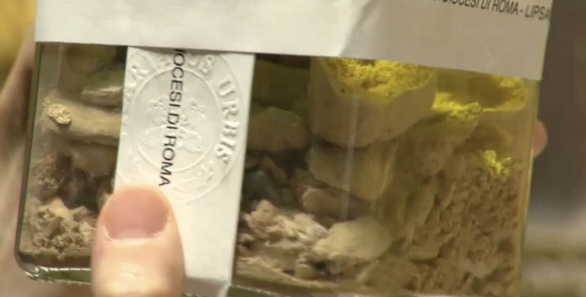 Supposed bones of St. Peter found in Rome church (+ VIDEO ...