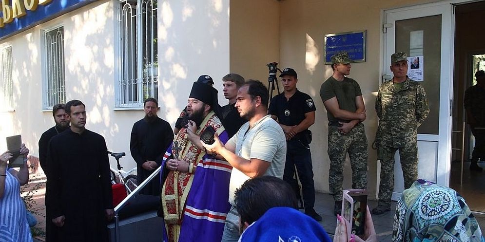Orthodox Christians barred from entering their own church at Odessa ...