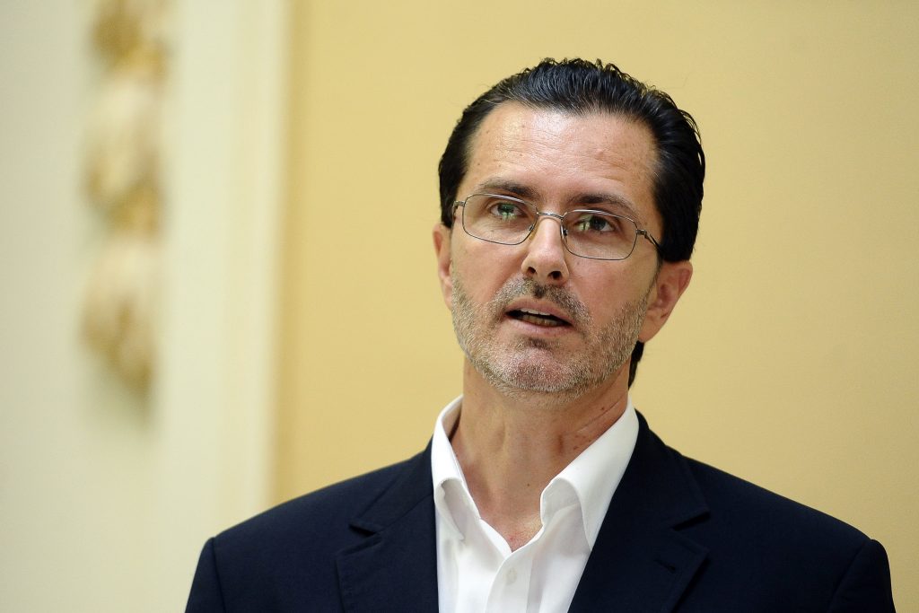 Best pass in the Balkans for this Romanian guy