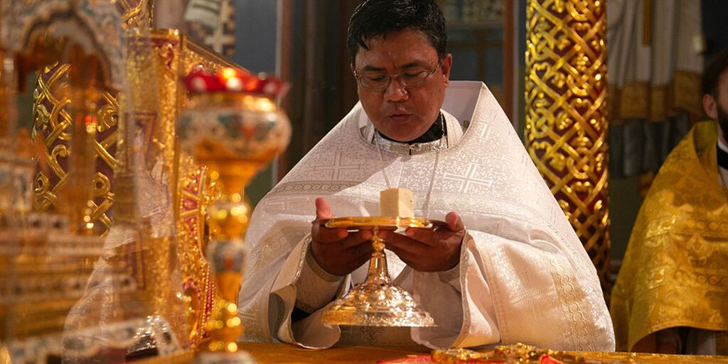 Liturgy book published in Filipino Cebuano language / OrthoChristian.Com