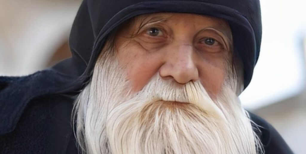 Athos: Revered Romanian elder reposes in the Lord / OrthoChristian.Com