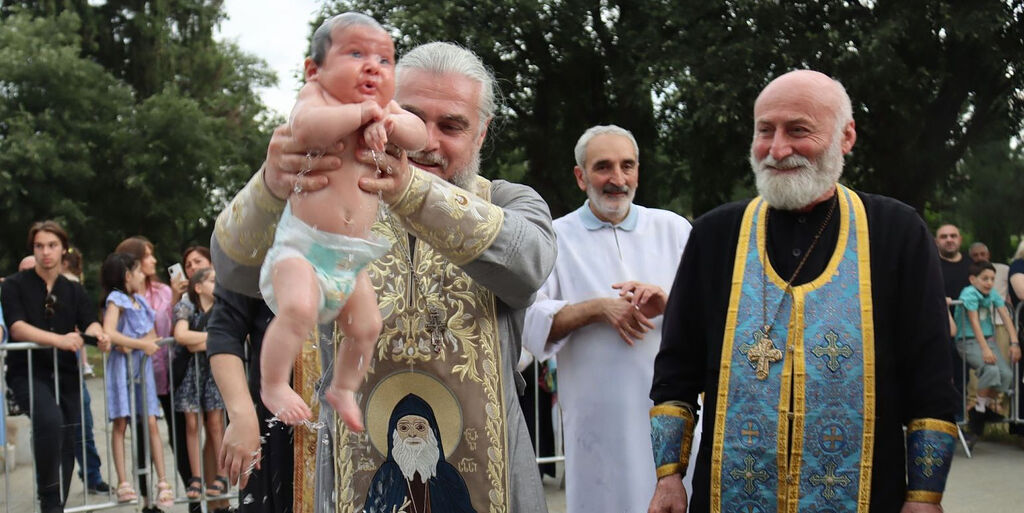 1,300 children baptized as Godchildren to beloved Patriarch Ilia ...