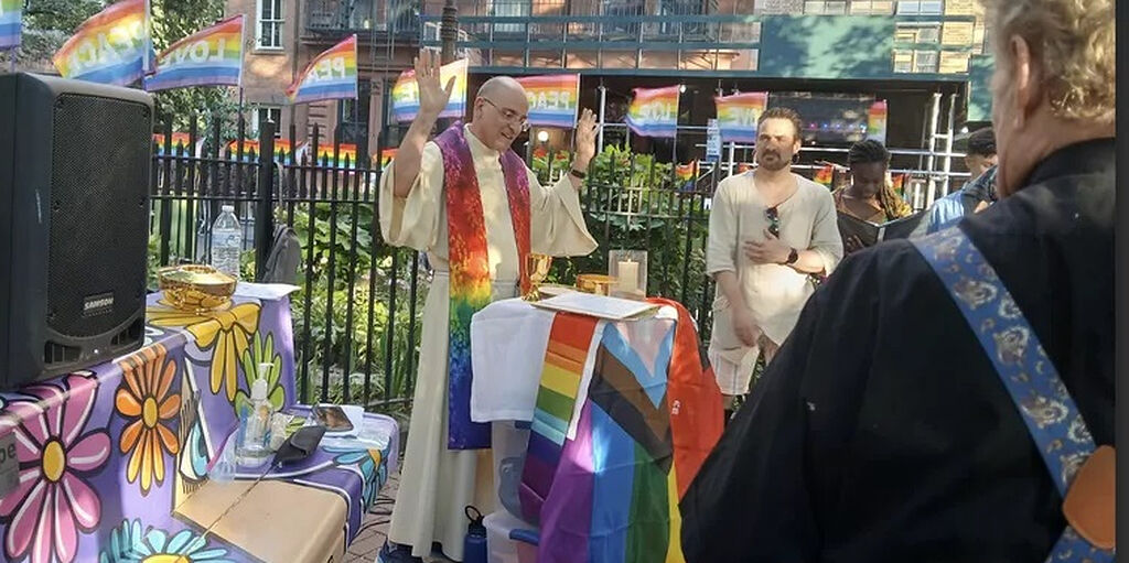“LGBT Mass” celebrated by Catholic priest / OrthoChristian.Com