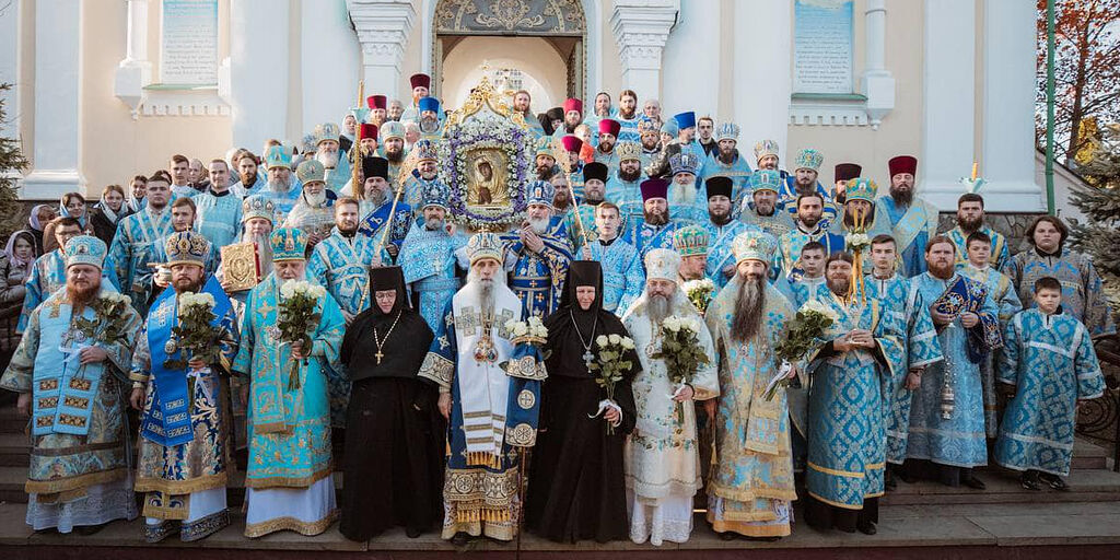 Eight UOC hierarchs concelebrate feast of Joy of All Who Sorrow Icon ...