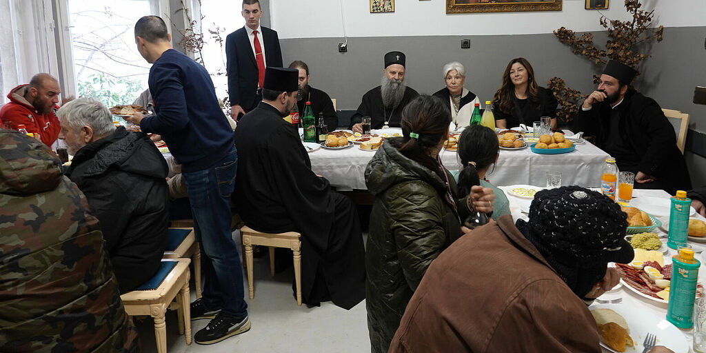 Serbian Patriarch celebrates Christmas with homeless, consecrates new ...