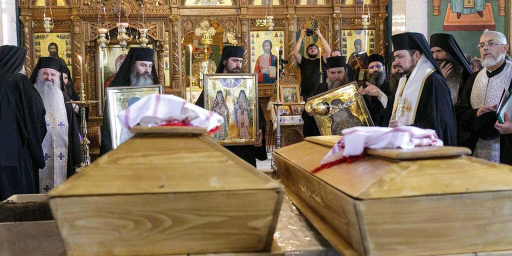 Relics of Sts. Cleopa (Ilie) and Paisie (Olaru) uncovered (+VIDEO ...